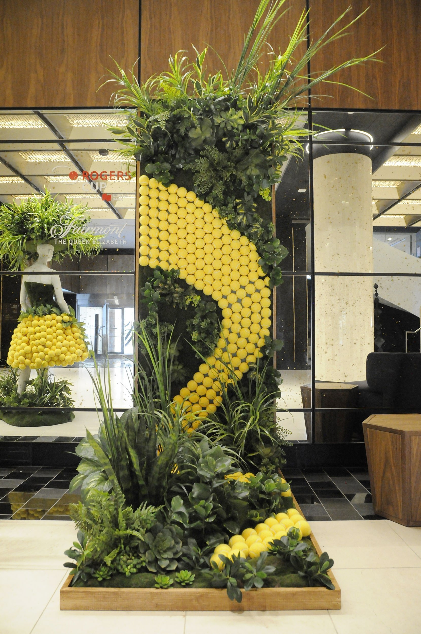 Le Reine Elizabeth - Commercial Portfolio - Décors Véronneau
