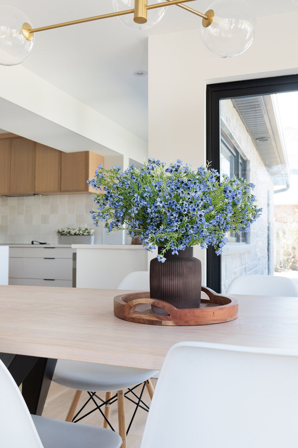 Artificial blue waxflower bouquet, 19'' - Décors Véronneau