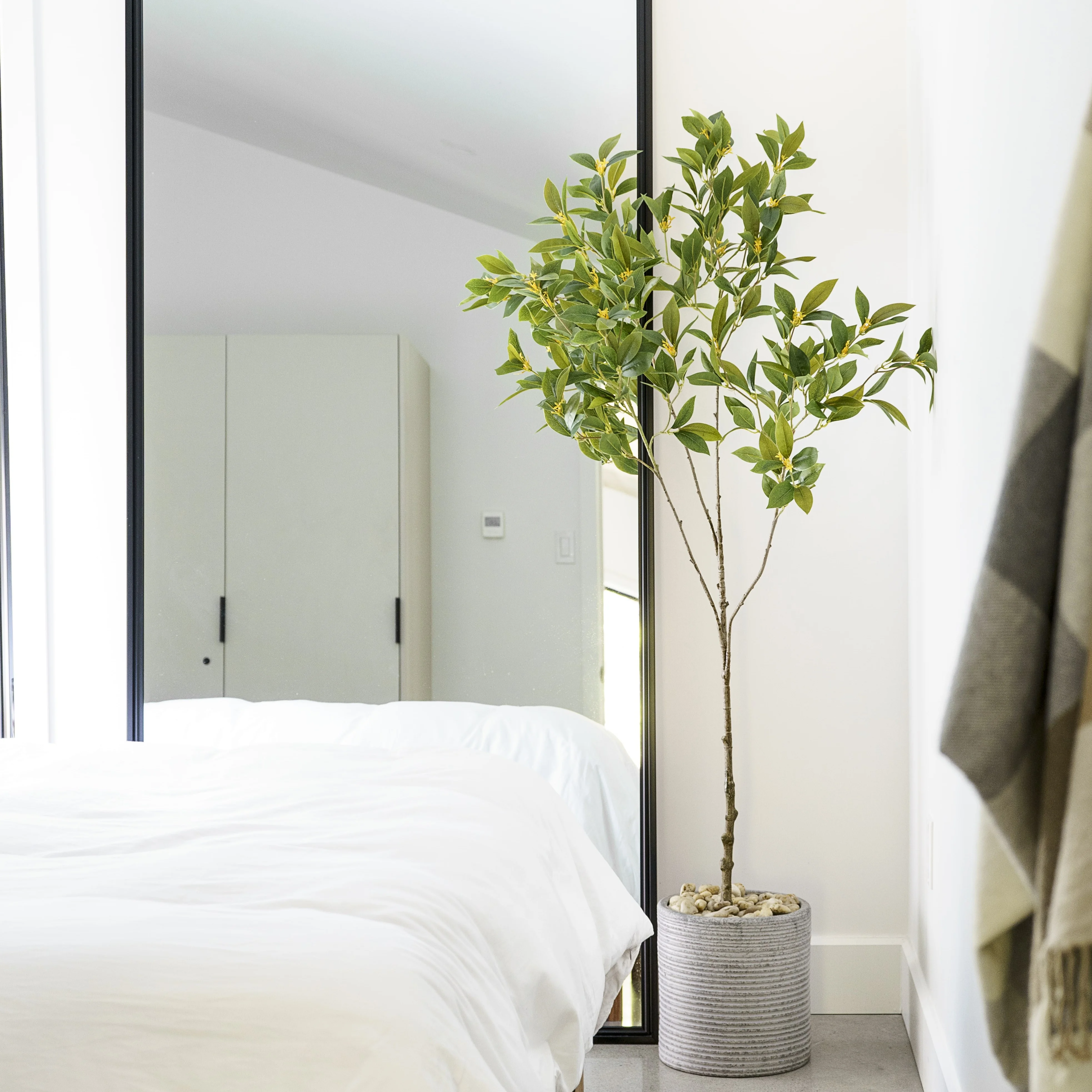 Liquidation - Plantes Artificielles - Jusqu'à 50% - Décors Véronneau